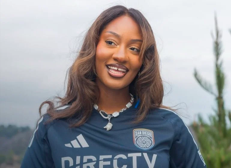 Tems Becomes Co-Owner of a U.S. Football Club - RefinedNG