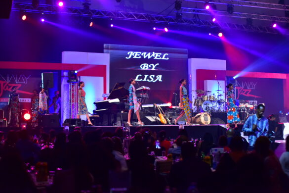 Àrò Mẹ́ta – The Welcome to Lagos Statue - RefinedNG